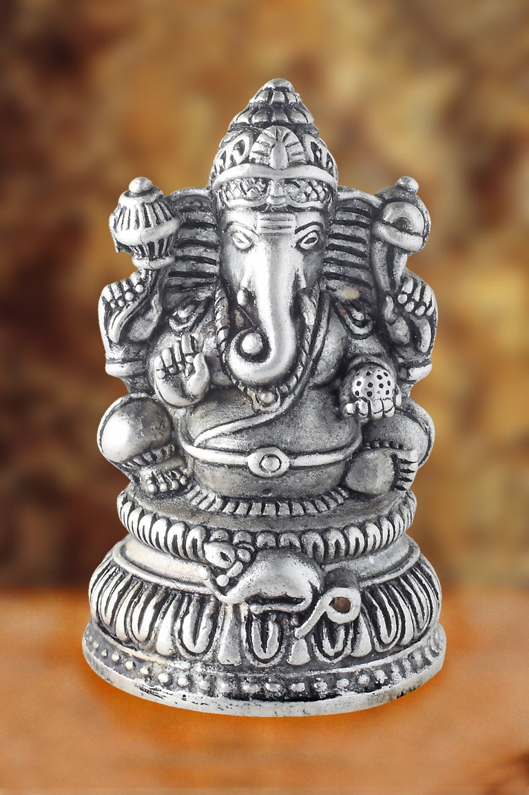 CaratCafe Ganesh Round Patla Idol for Car Dashboard in 925 Silver